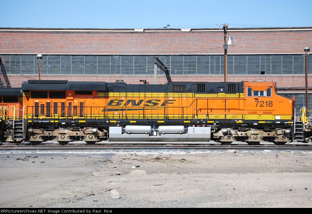 BNSF 7218